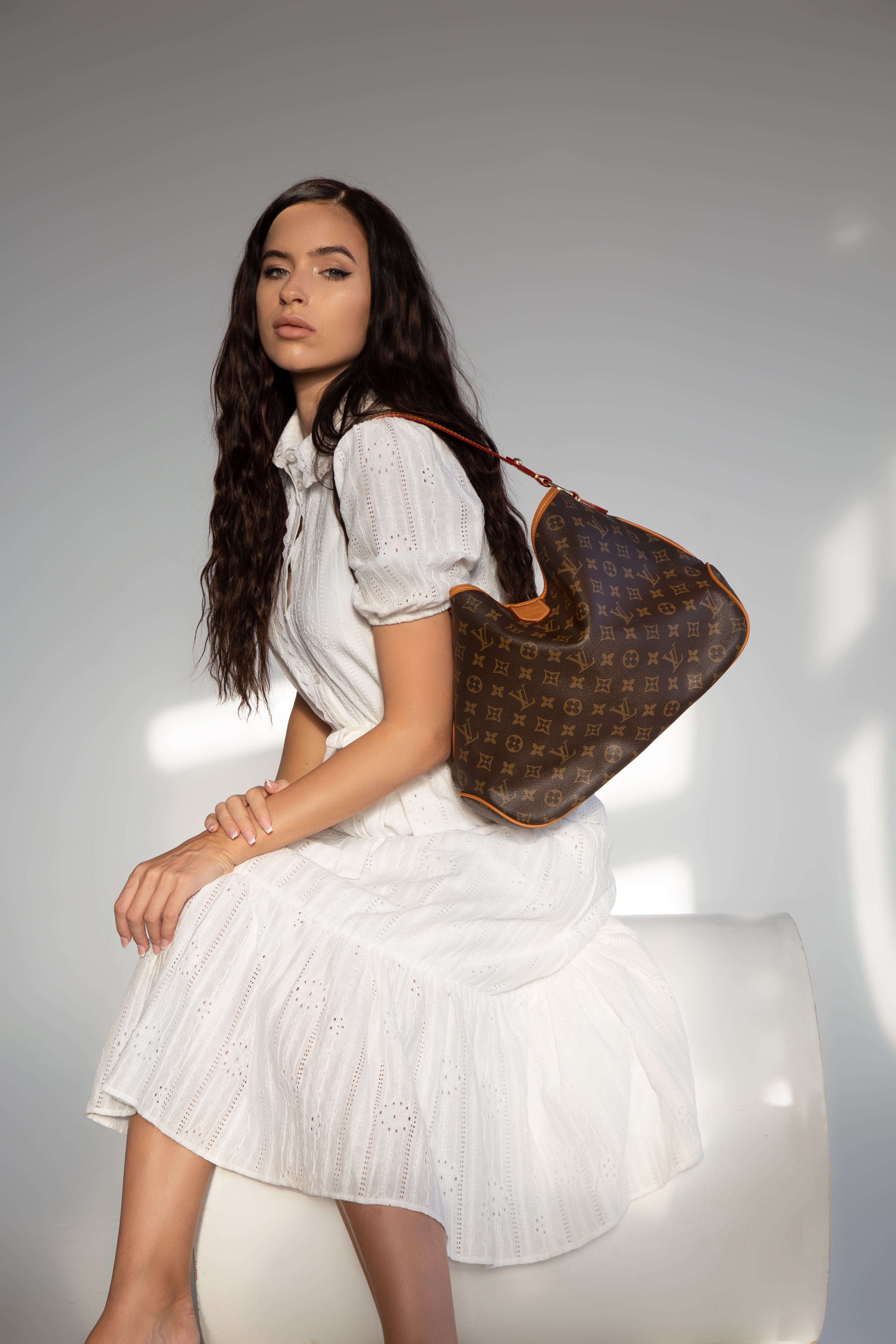 𝐋𝐕 𝐁𝐫𝐨𝐰𝐧 𝐌𝐨𝐧𝐨𝐠𝐫𝐚𝐦 𝐃𝐞𝐥𝐢𝐠𝐡𝐭𝐟𝐮𝐥 𝐏𝐌